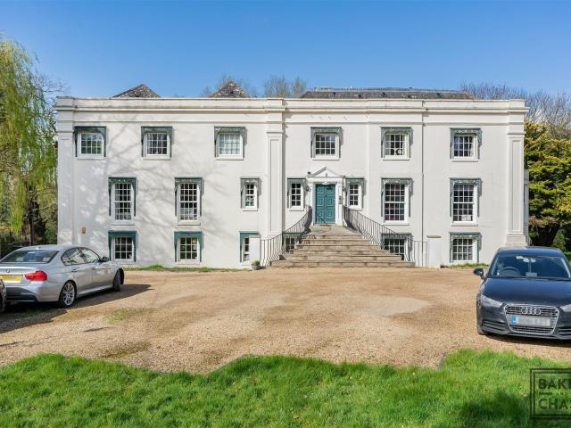 Apartment at Oldpark Ride, Cheshunt