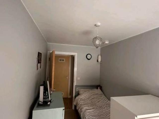 Apartment at Oldridge Close, Greater London