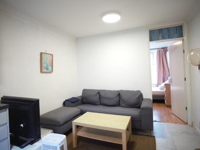 Apartment at Oldridge Road, Greater London