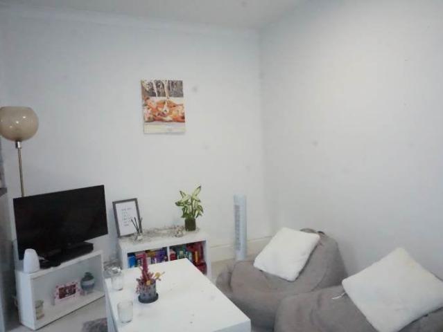 Apartment at Oldridge Road, Greater London