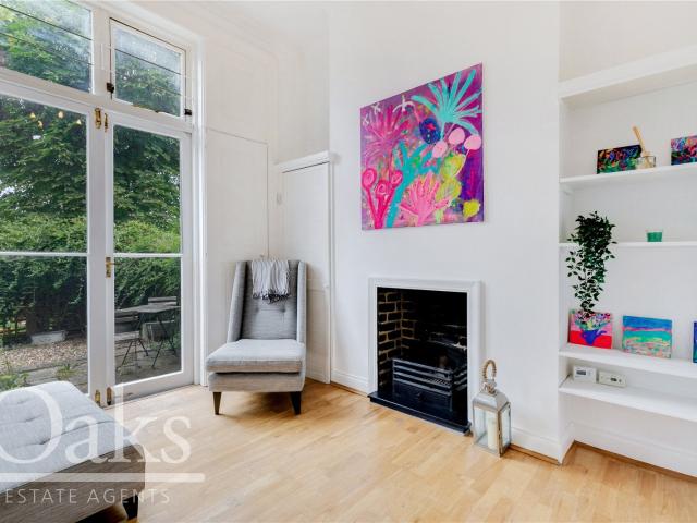Apartment at Oliver Grove, Greater London