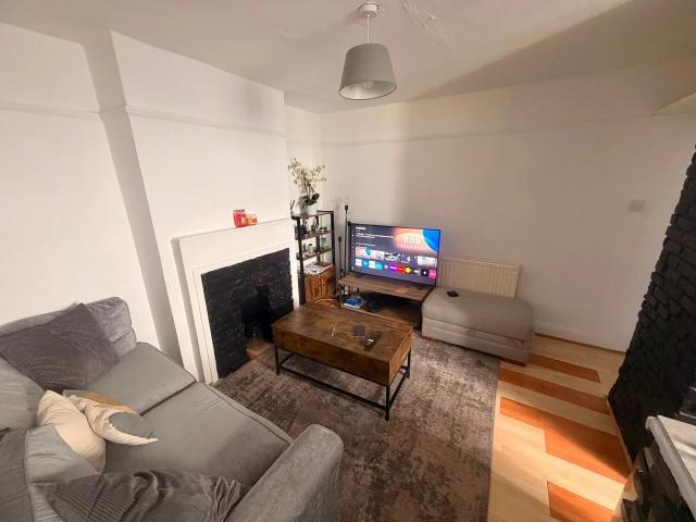 Apartment at Orchard Avenue, Greater London