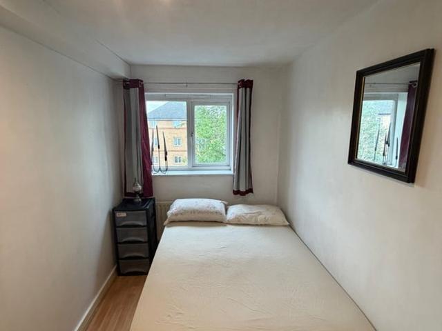 Apartment at Orchid Gardens, Greater London