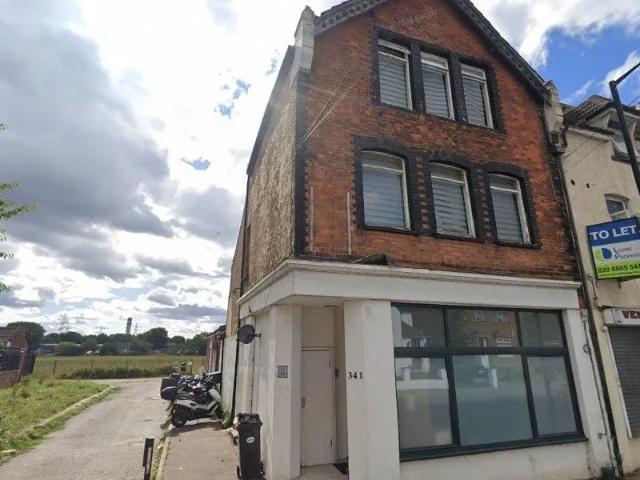Apartment at Ordnance Road, Greater London