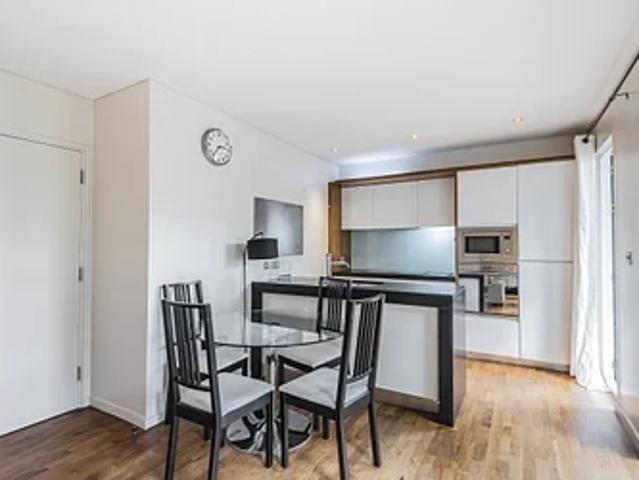 Apartment at Ormeley Road, Greater London