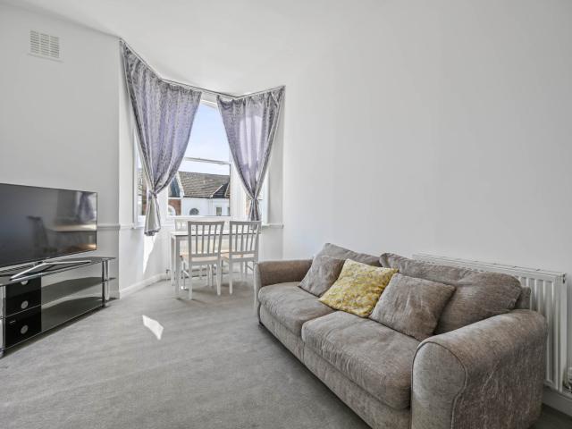 Apartment at Ormiston Grove, Greater London