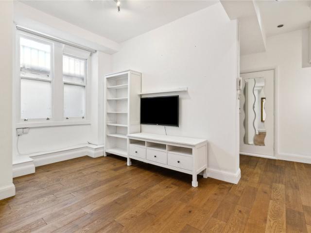 Apartment at Ormonde Gate, Greater London