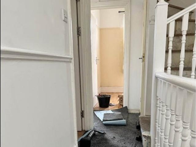 Apartment at Osborne Road, Greater London