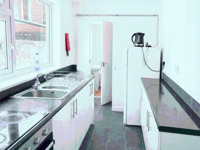 Room at Osmaston Street, Nottingham