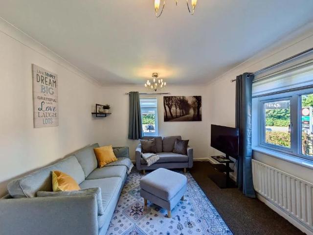 Apartment at Osprey Close, Greater London