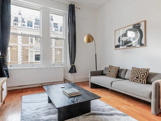 Apartment at Ossington Street, City of Westminster