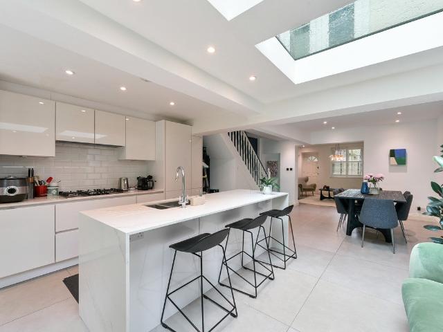 Apartment at Oval Road, Greater London