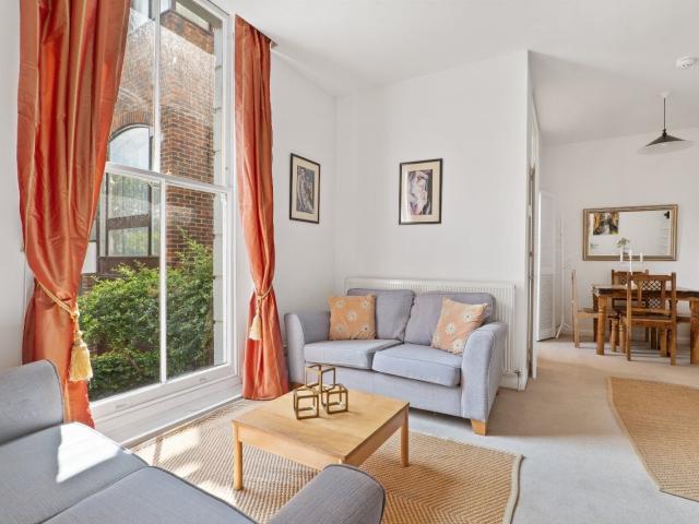Apartment at Oval Road, Greater London