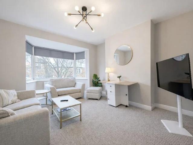 Apartment at Ovington Grove, Newcastle upon Tyne