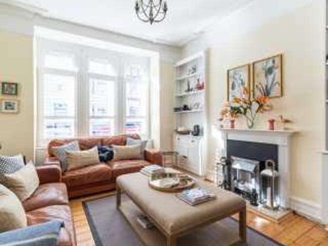 Apartment at Oxberry Avenue, Greater London