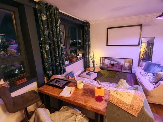 Apartment at Oxestalls Road, Greater London