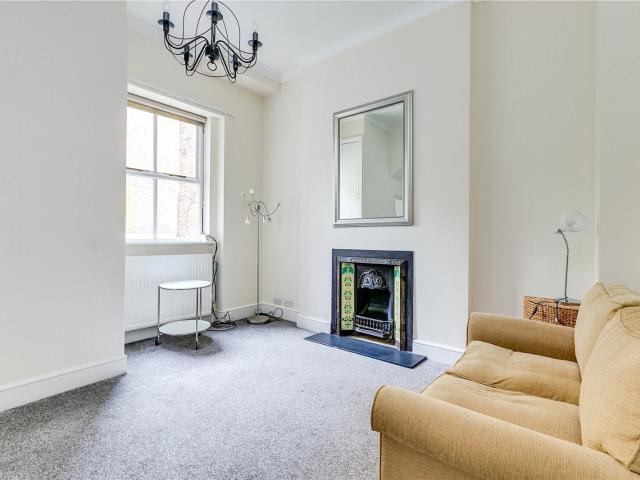 Apartment at Oxford Gardens, Greater London