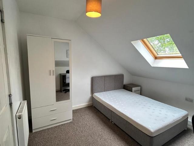 Room at Oxford Street, Coventry