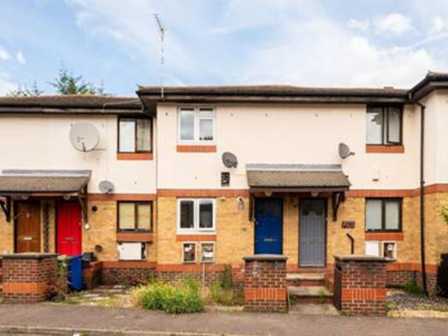 House at Oxley Close, Greater London