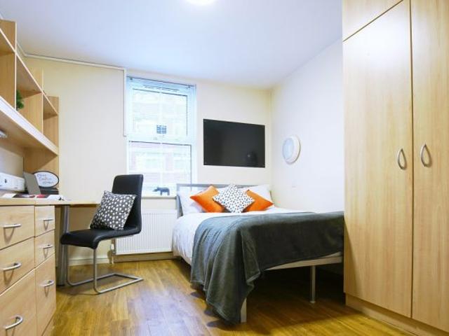 Apartment at Oxney Road, Manchester