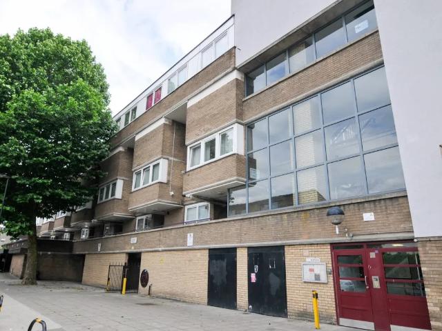Apartment at Lough Road, Greater London