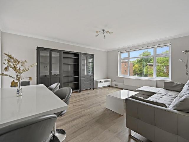 Apartment at Loudoun Road, City of Westminster