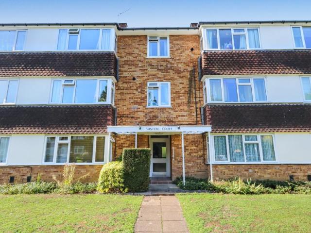 Apartment at Lovelace Road, Greater London