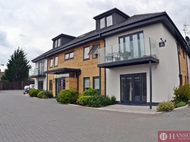 Apartment at Lowe Close, Greater London