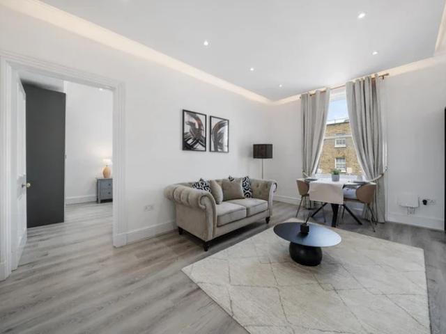 Apartment at Lower Belgrave Street, City of Westminster