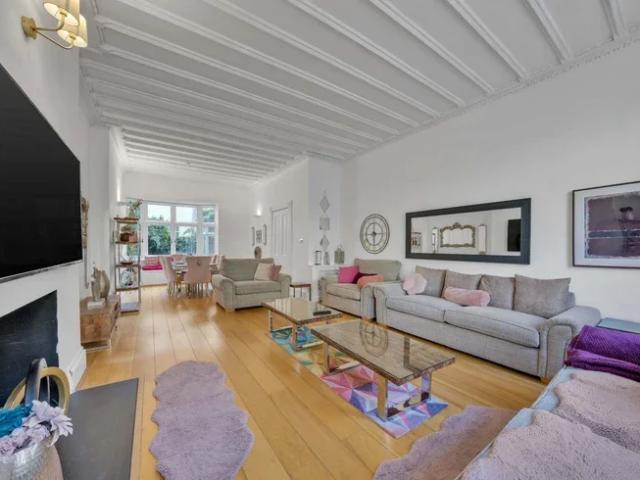 Apartment at Lower Belgrave Street, City of Westminster