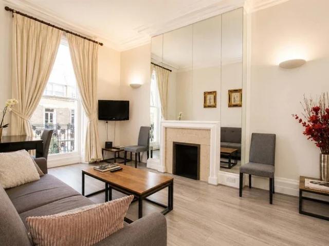 Apartment at Lower Belgrave Street, City of Westminster
