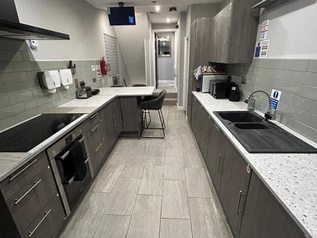 Apartment at Lower Oxford Street, Wakefield