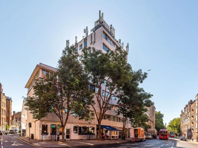 Apartment at Lower Sloane Street, Greater London