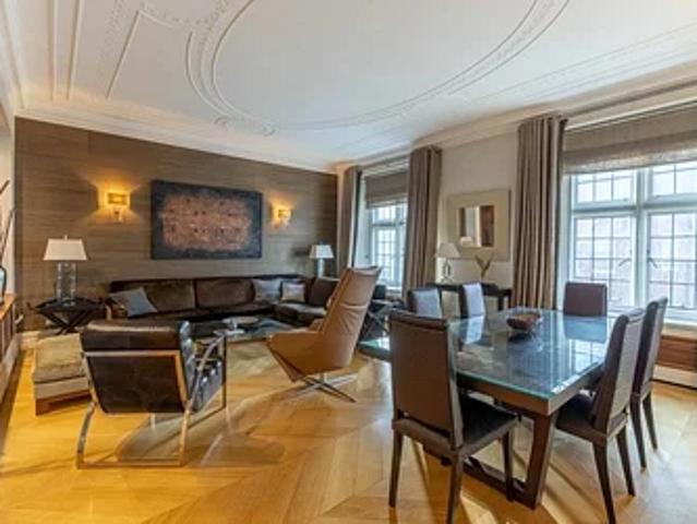 Apartment at Lower Sloane Street, Greater London