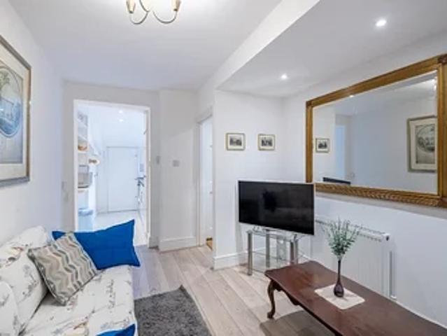 Apartment at Lower Sloane Street, Greater London