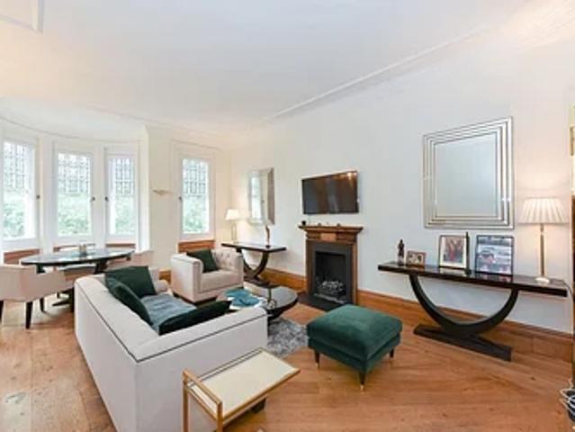 Apartment at Lower Sloane Street, Greater London