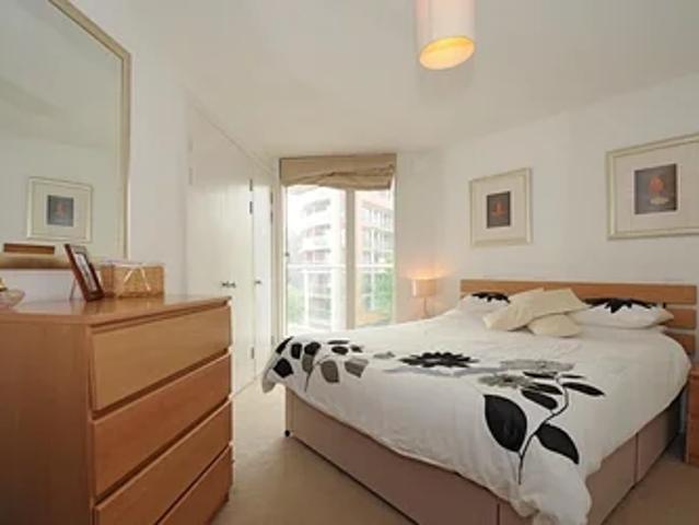 Apartment at Lower Road, Greater London