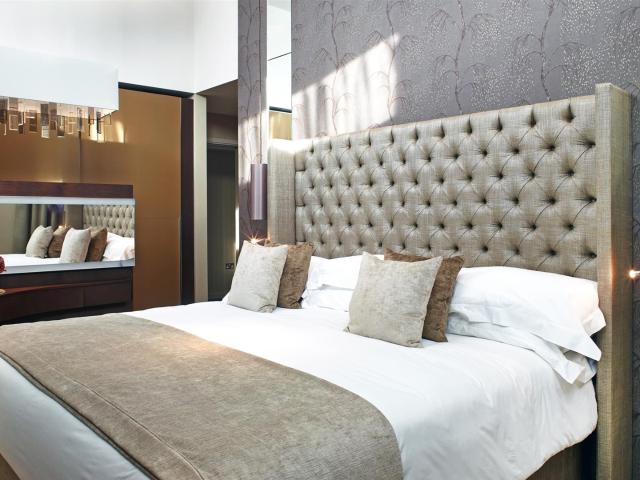 Apartment at Lower Thames Street, City of London