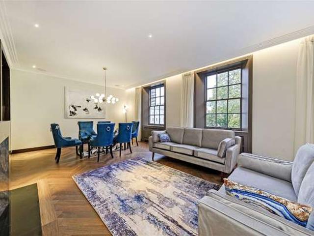 Apartment at Lowndes Square, City of Westminster