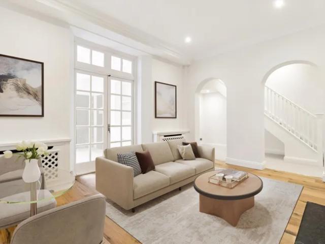 Apartment at Lowndes Square, City of Westminster