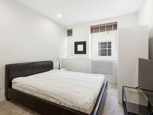 Apartment at Lowndes Square, Greater London
