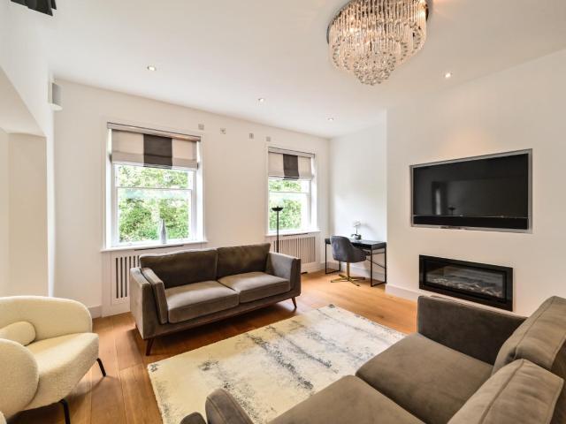 Apartment at Lowndes Square, London