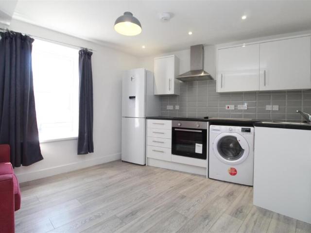 Apartment at Lowther Road, Cardiff