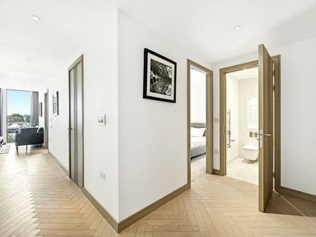 Apartment at Lodge Road, City of Westminster