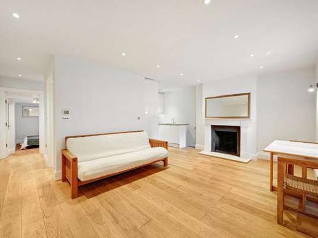 Apartment at Loftus Road, Greater London