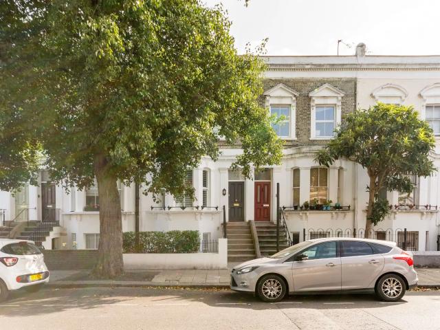 Apartment at Loftus Road, Greater London