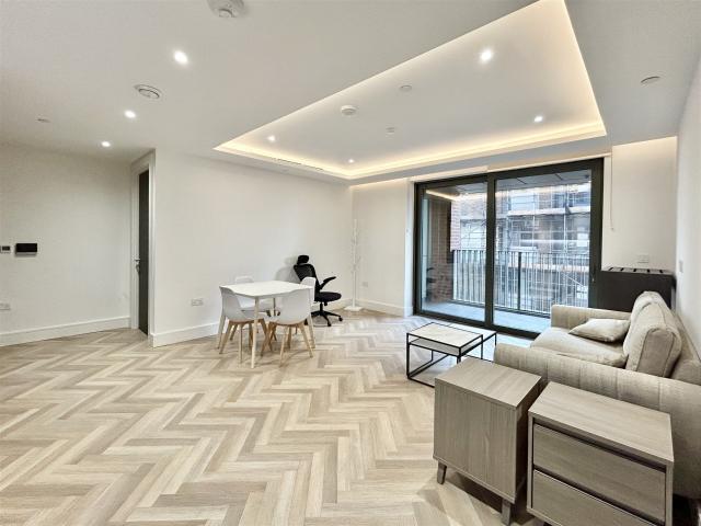 Apartment at Loman Street, Greater London