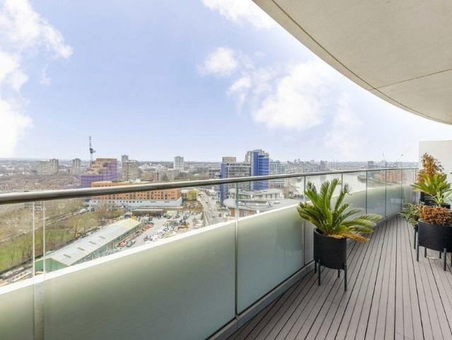 Apartment at Lombard Road, Greater London