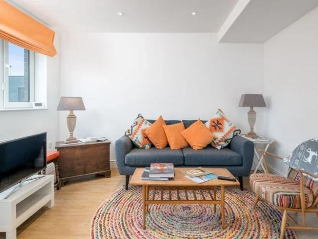 Apartment at Long Lane, Greater London
