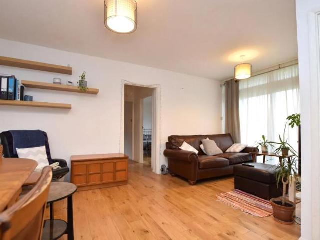 Apartment at Longbridge Road, Greater London